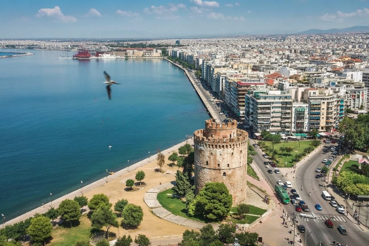 Σύμφωνα με το Sun, ποιο είναι το πιο προσιτό ελληνικό νησί για διακοπές ...